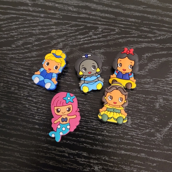 Jibbitz | Accessories | Disney Princesses Jibbitz Charms For Crocs ...